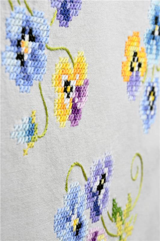 "Pretty Pansies Table Runner" | Cross Stitch Kit