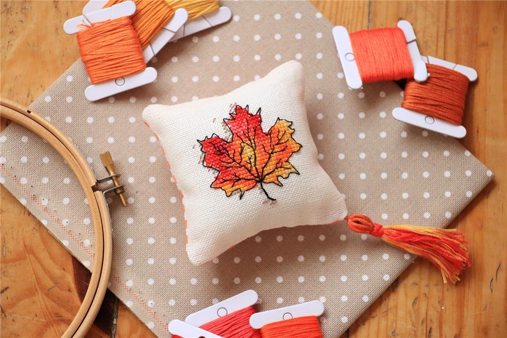 "Maple Leaf" | Cross Stitch Pattern